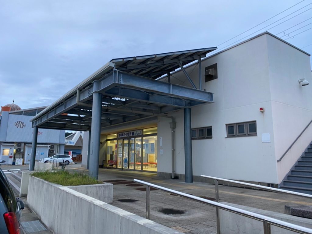 【和歌山県白浜町】『ベアーズロック・道の駅 志原海岸』の海釣りガイド（釣れる魚・駐車場・トイレ）｜和歌山釣りwalker
